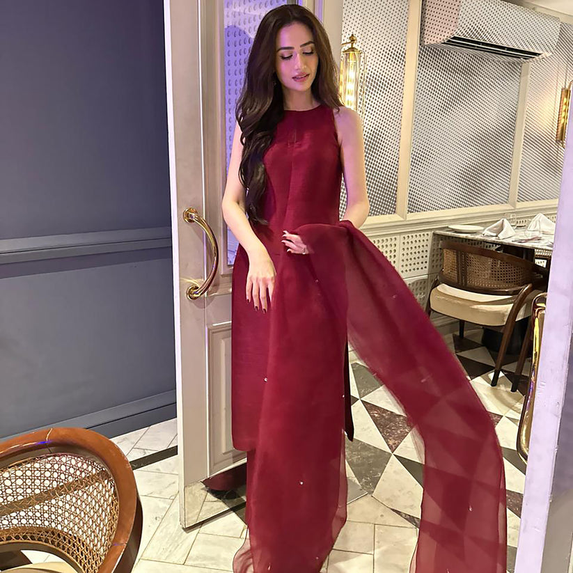 Sana Javed in Deep Maroon Simply Iconic. – Sadaf Kanwal